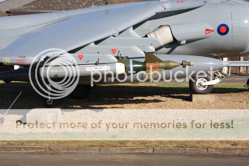 Iconic Aircraft Aviation Forum • View topic - A Newly Painted HARRIER